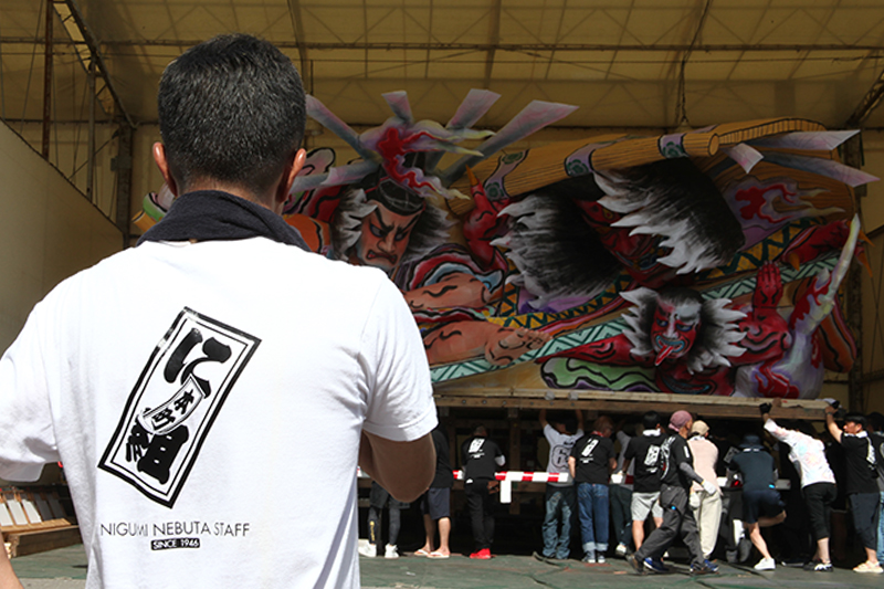 令和7年 ねぶたの台上げ | に組